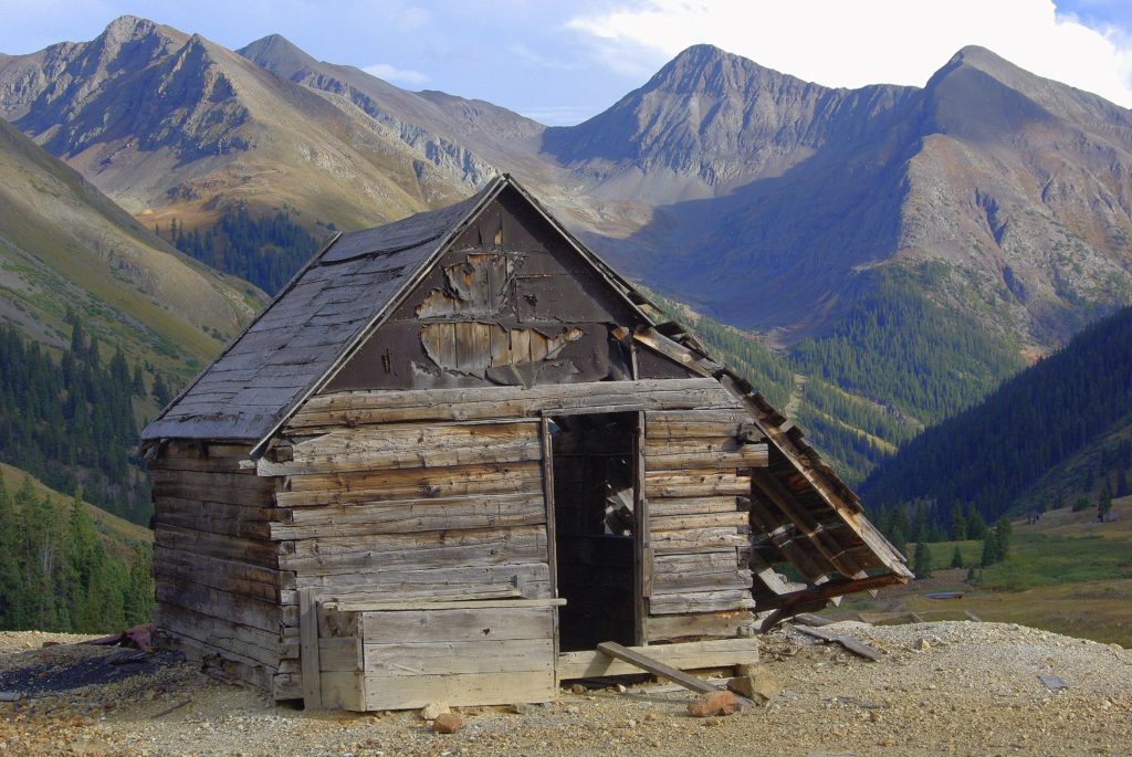 All About Broome Hut in Winter Park, Colorado | Winter Park Escapes